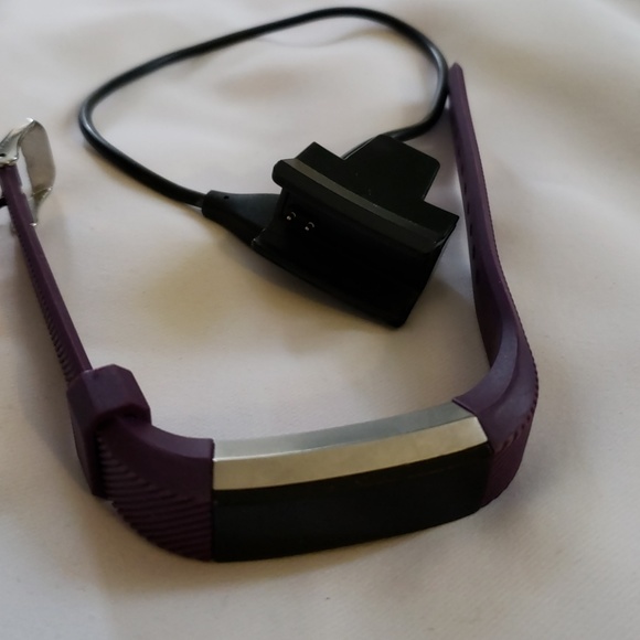 fitbit | Accessories | Fitbit Alta Wcharger | Poshmark
